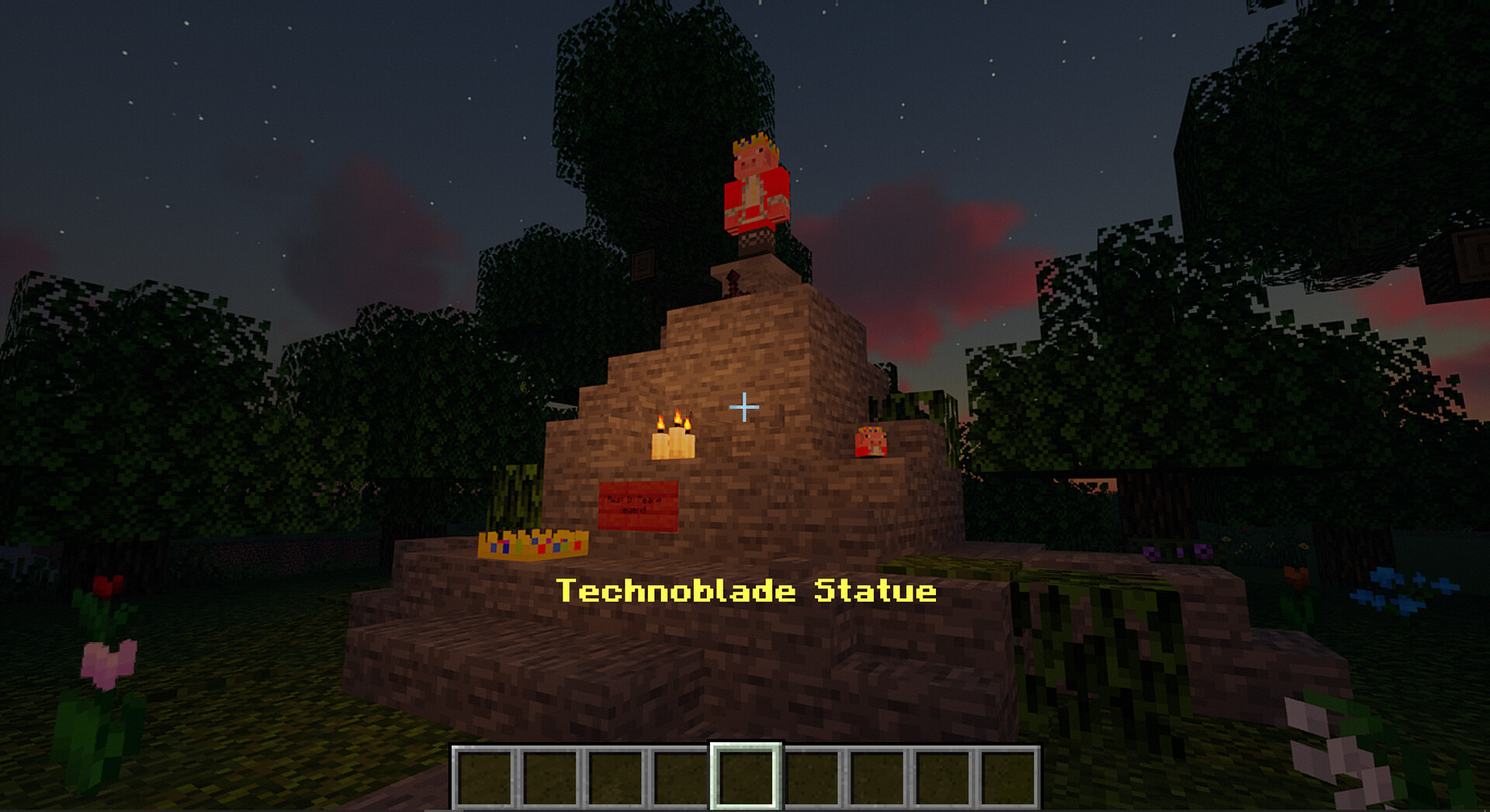 Technoblade Statue v.1.1 +1.13 Minecraft Data Pack