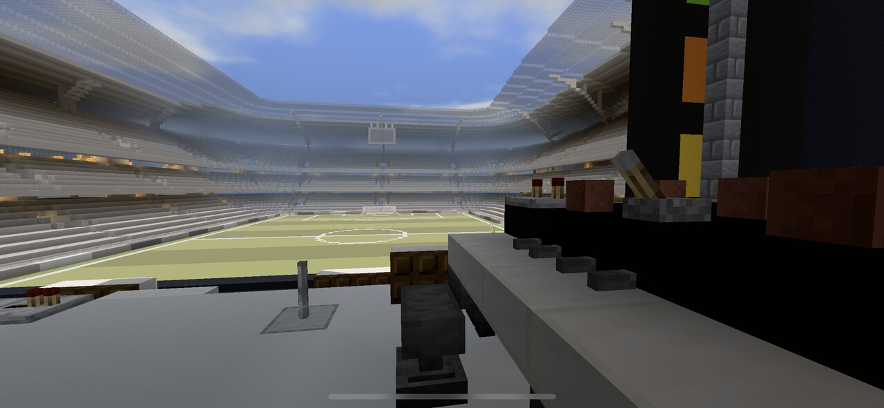 Queen - Live Aid Concert Minecraft Map