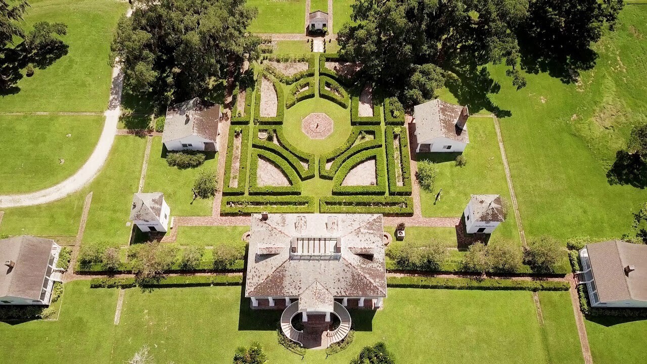 Evergreen Plantation House Minecraft Map