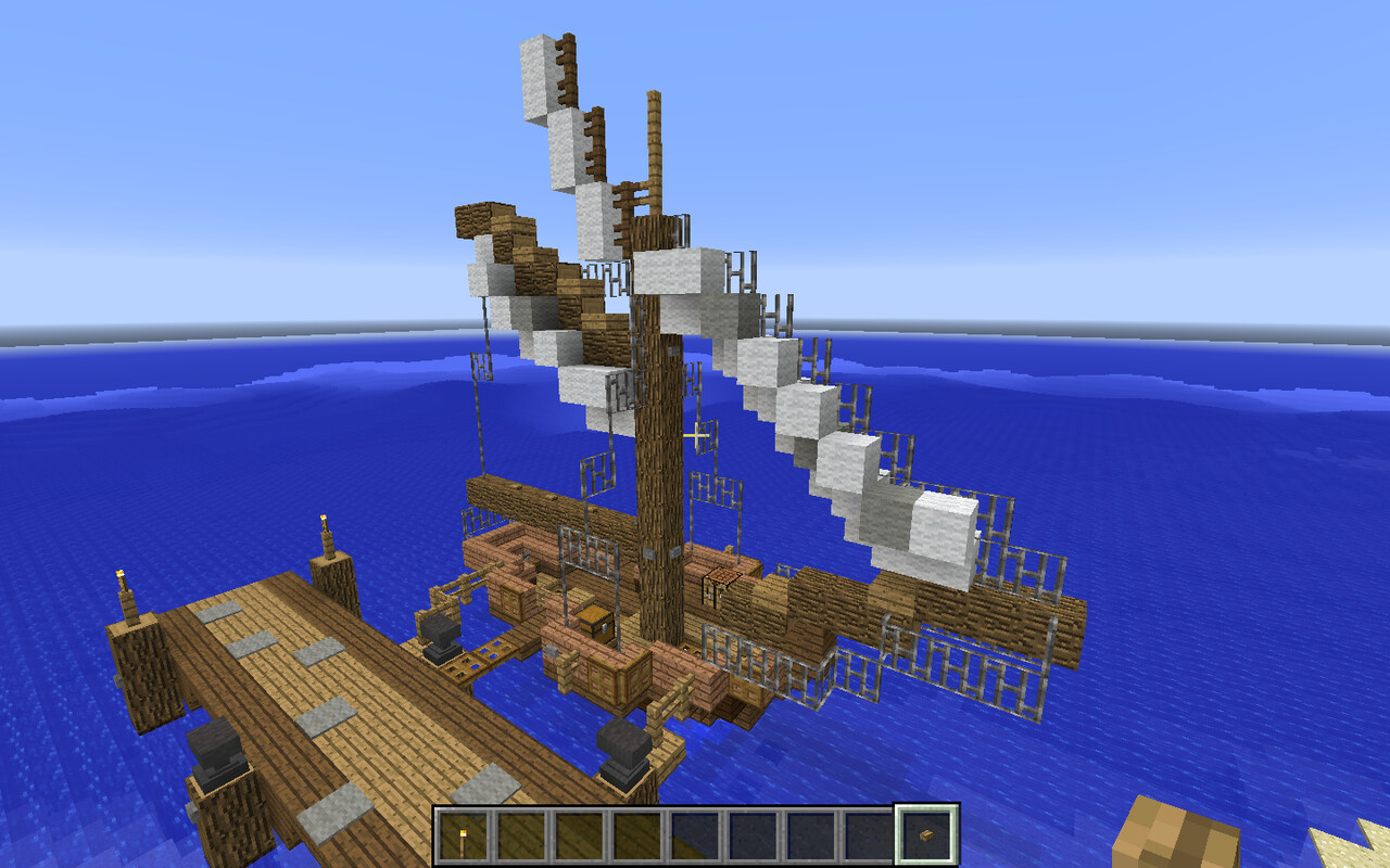 Medieval fishingboat. The perfect decoration for your harbour Minecraft Map