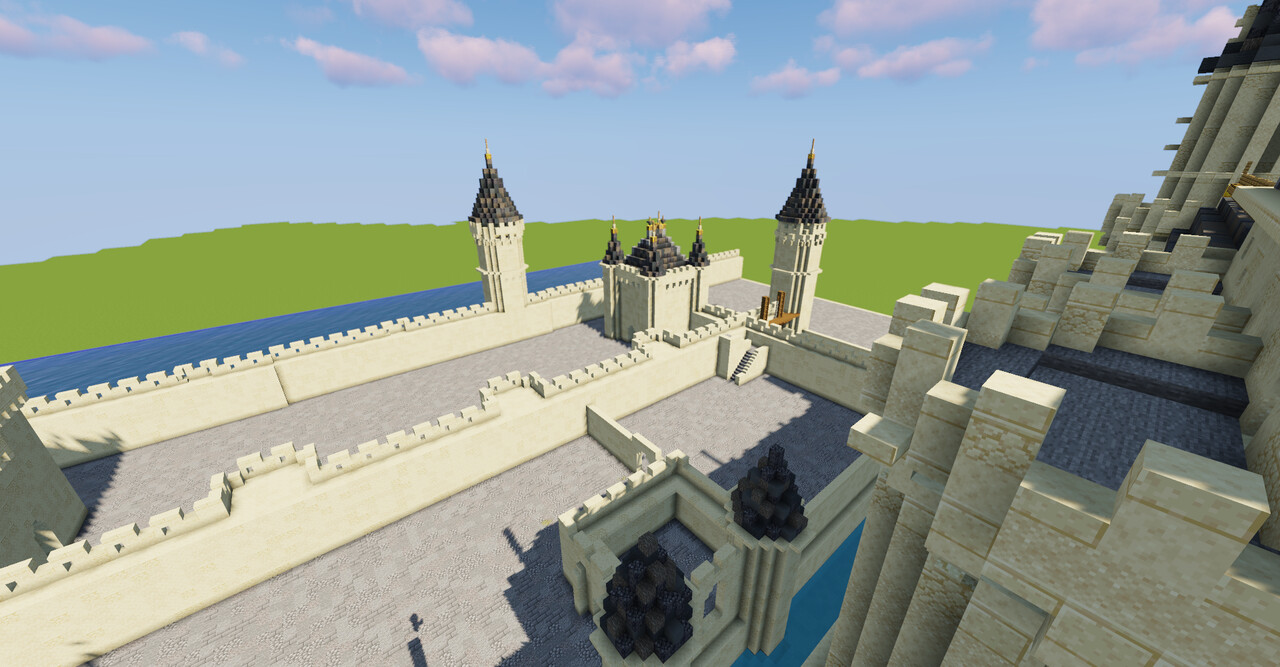 XIVth century Louvre Castle | Chateau du Louvre Minecraft Map
