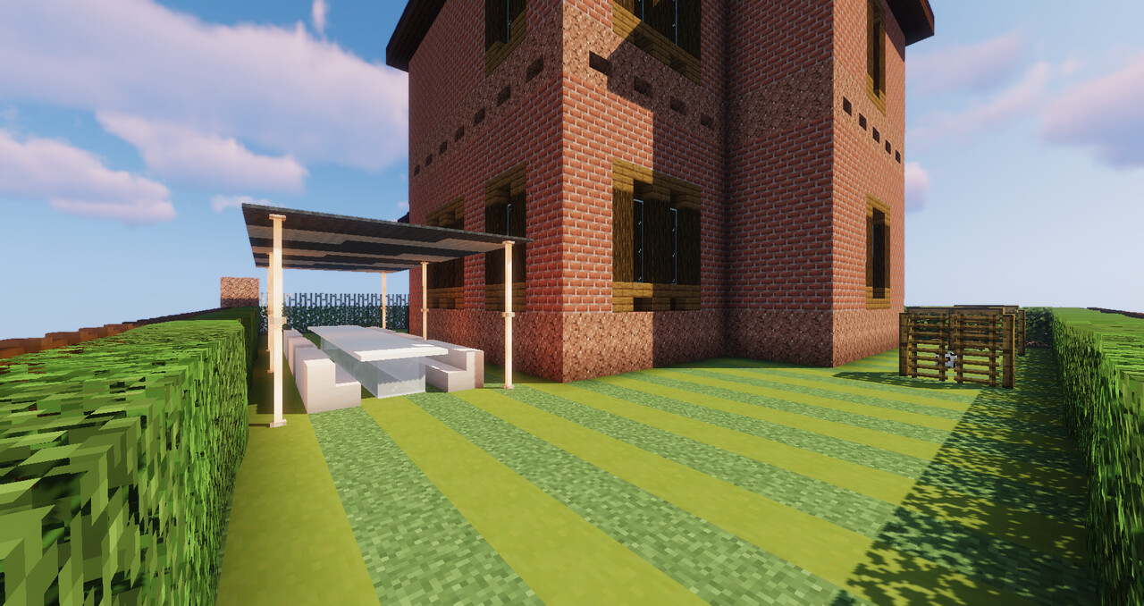 Modernized 18th century brick house Minecraft Map