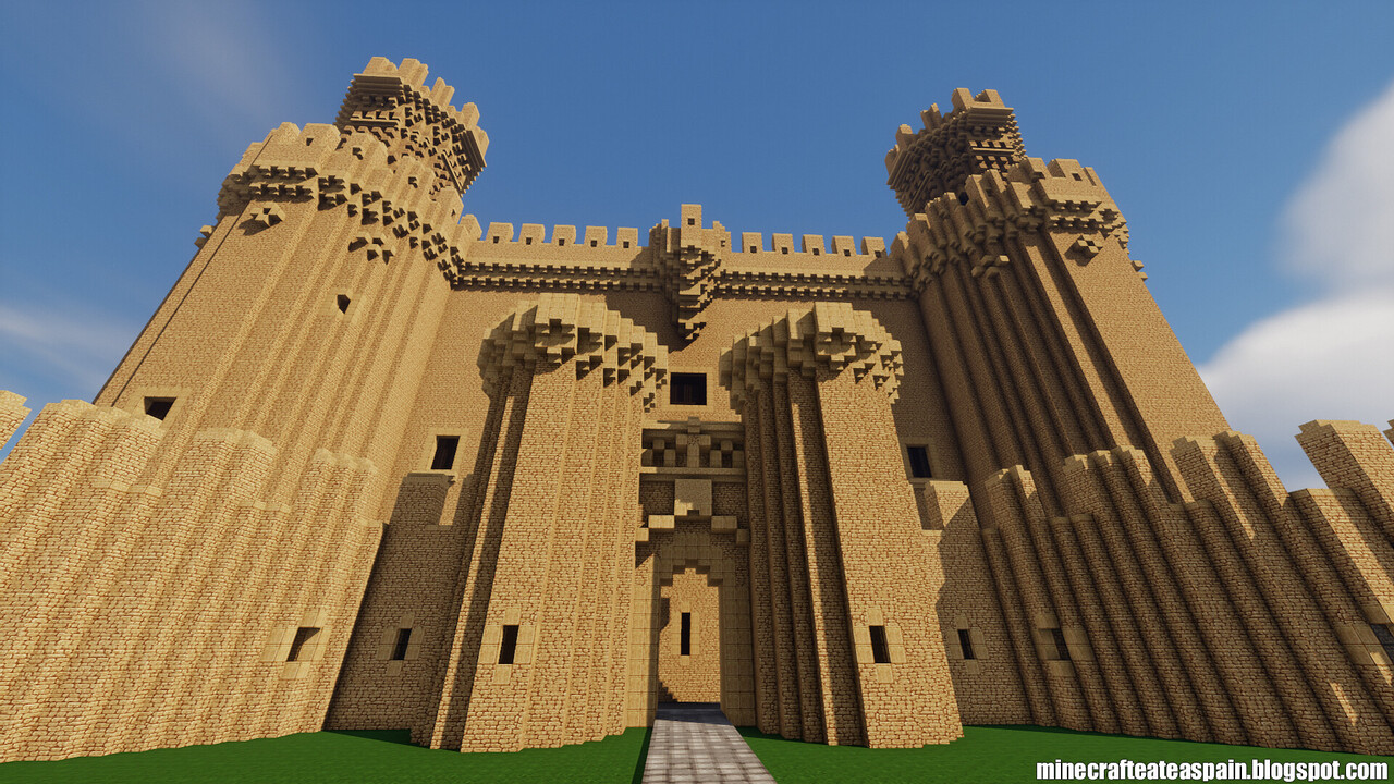 Minecraft replica of the Castle of Manzanares el Real, Madrid, Spain ...