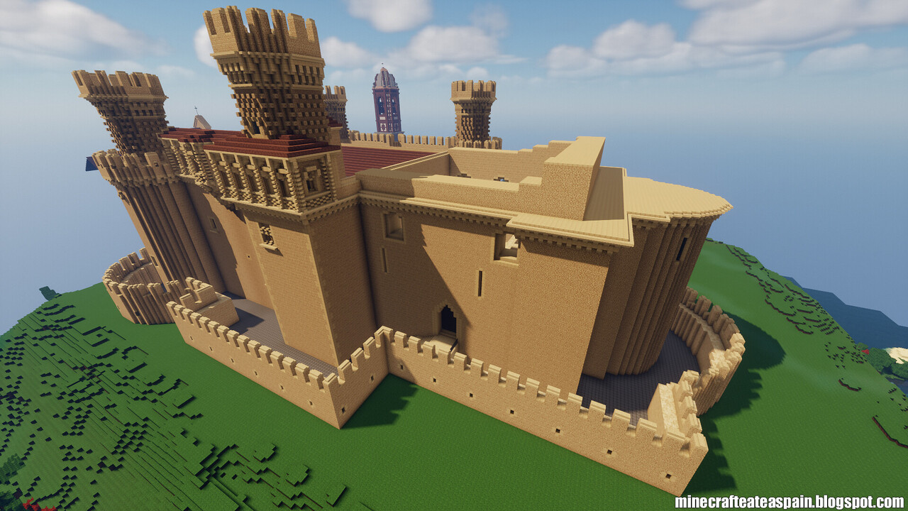 Minecraft replica of the Castle of Manzanares el Real, Madrid, Spain ...