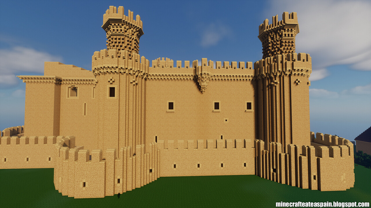 Minecraft replica of the Castle of Manzanares el Real, Madrid, Spain ...