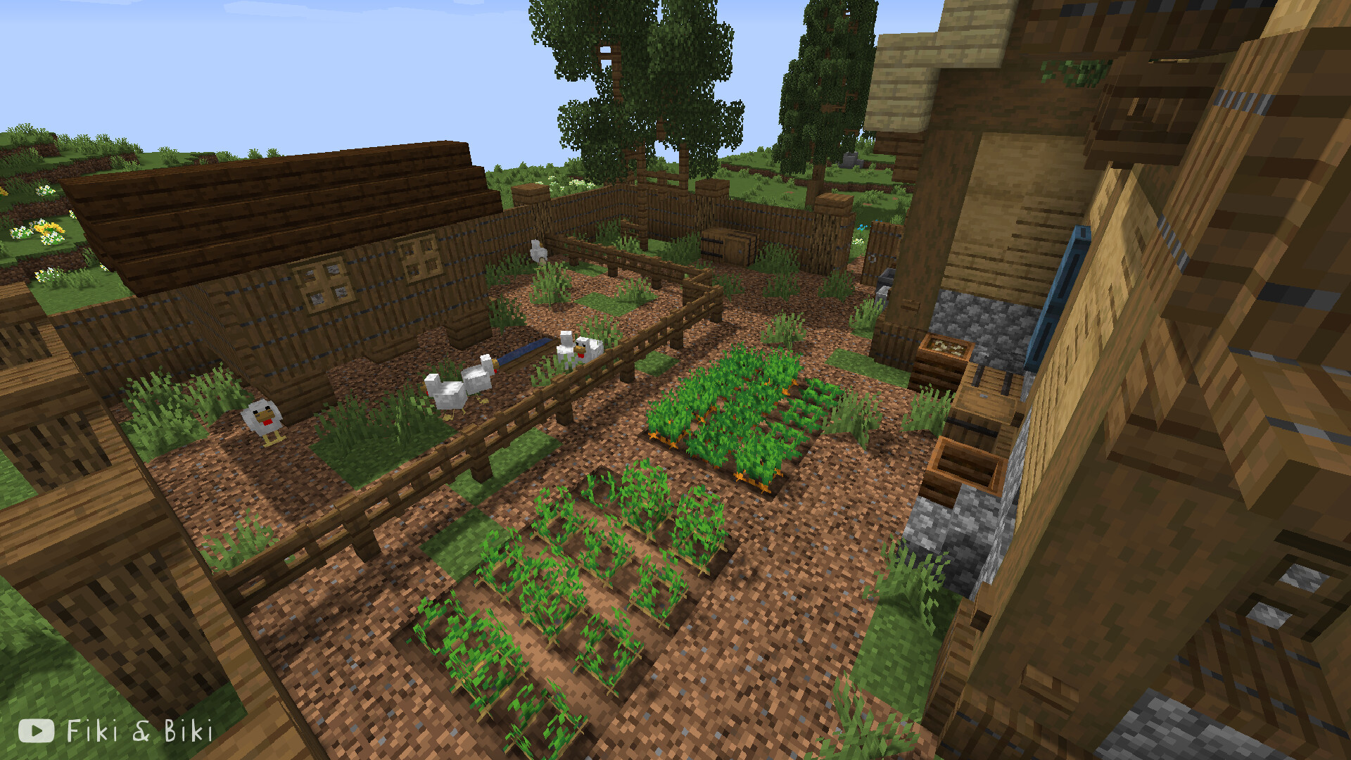 Medieval Cottage & Yard with Chicken Coop Minecraft Map