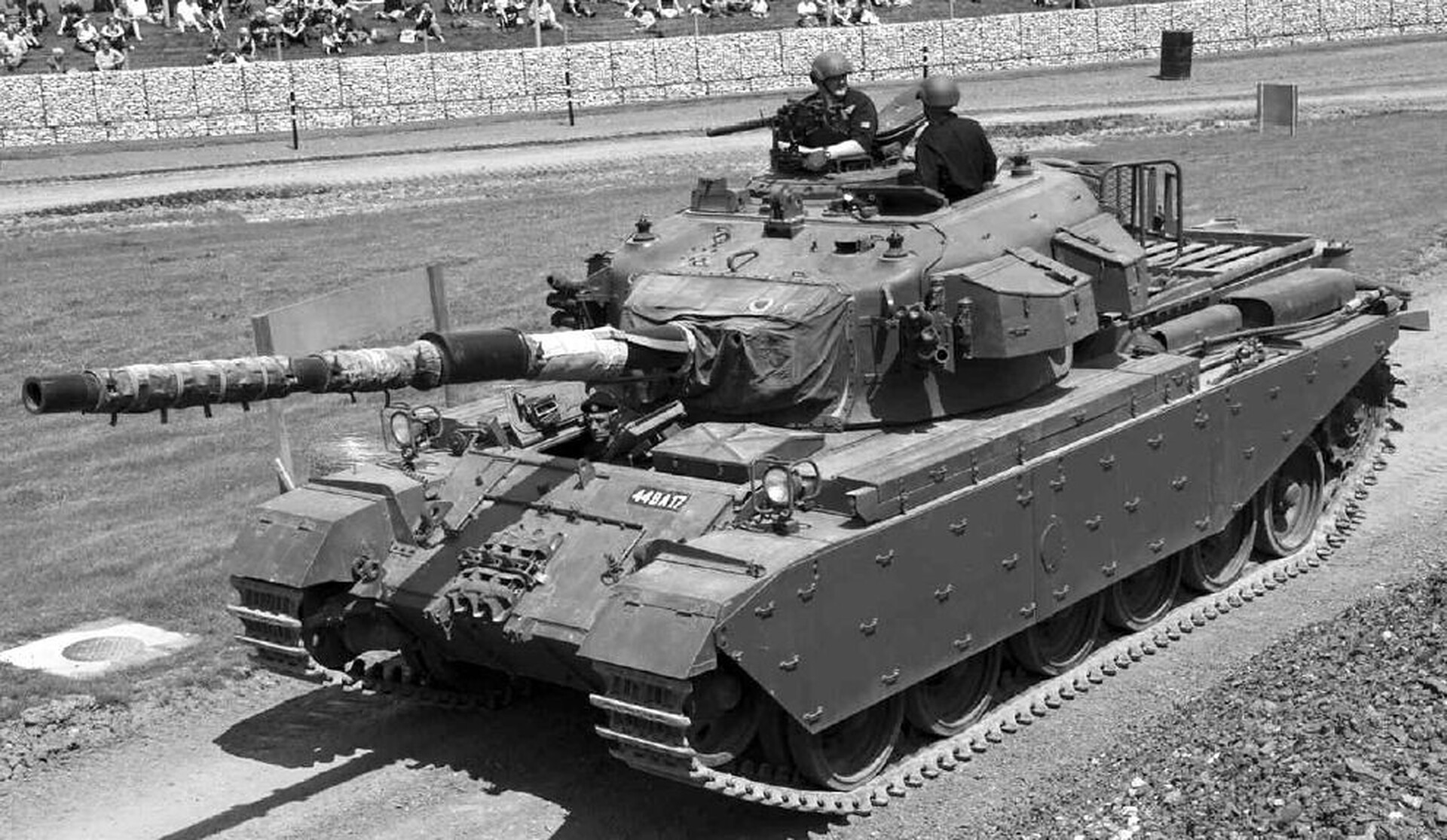 Centurion Mk. X (1.5:1 scale) Minecraft Map