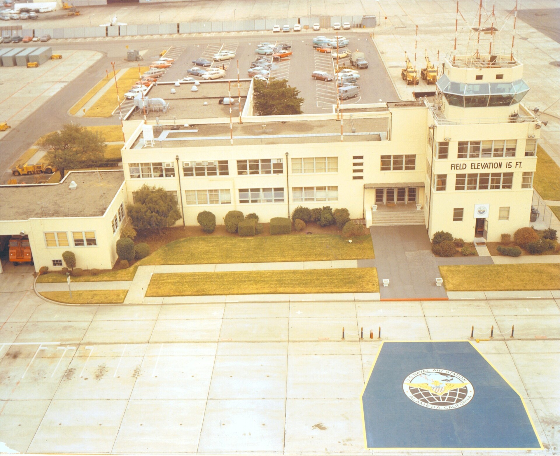Flight Control Tower Minecraft Map