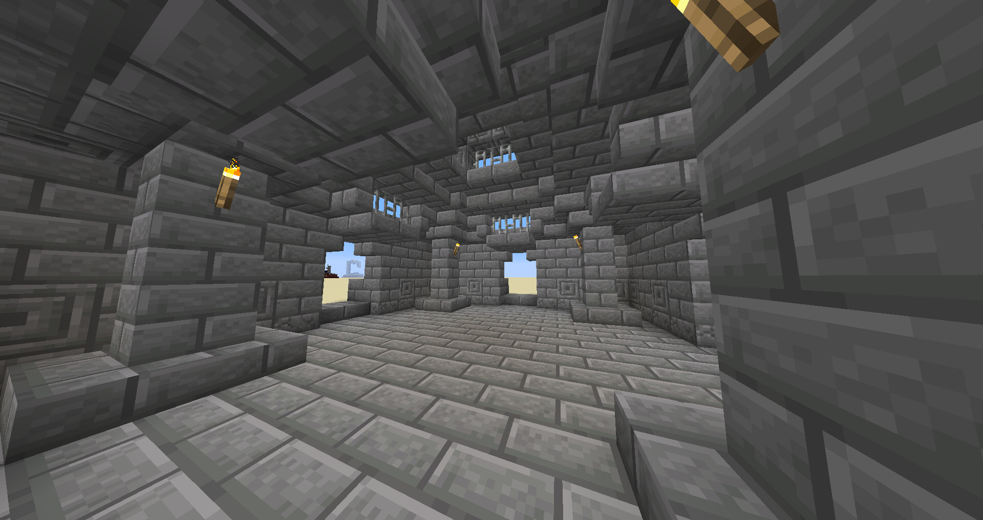 Maia Pyramid (Edit of the Underwater Ruin "big_brick_1.nbt") Minecraft Map