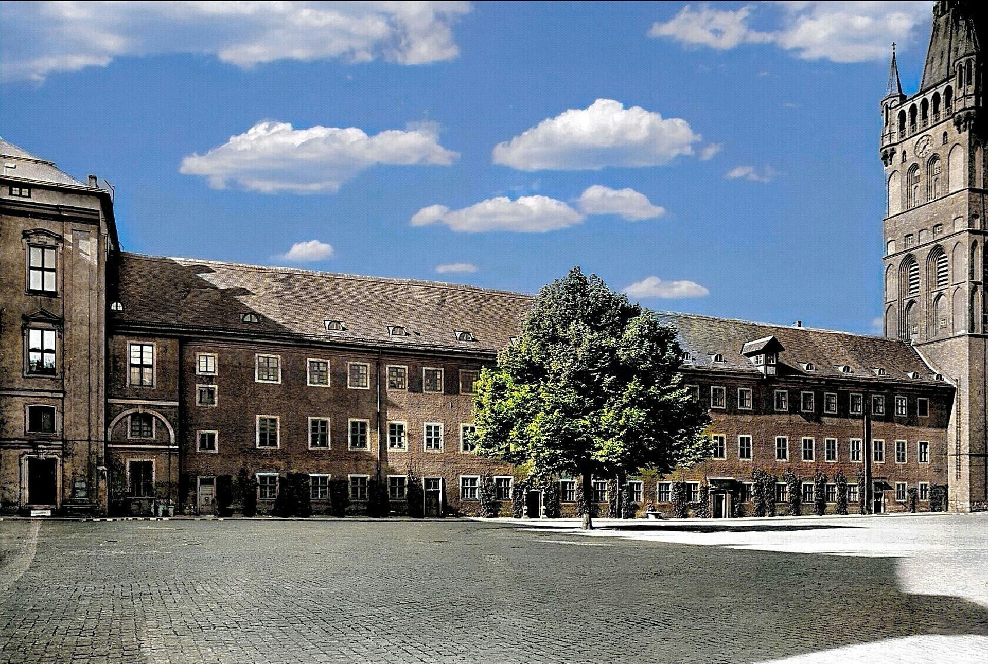 Königsberger Schloss (Königsberg Royal Castle) [ConquestReforged ...