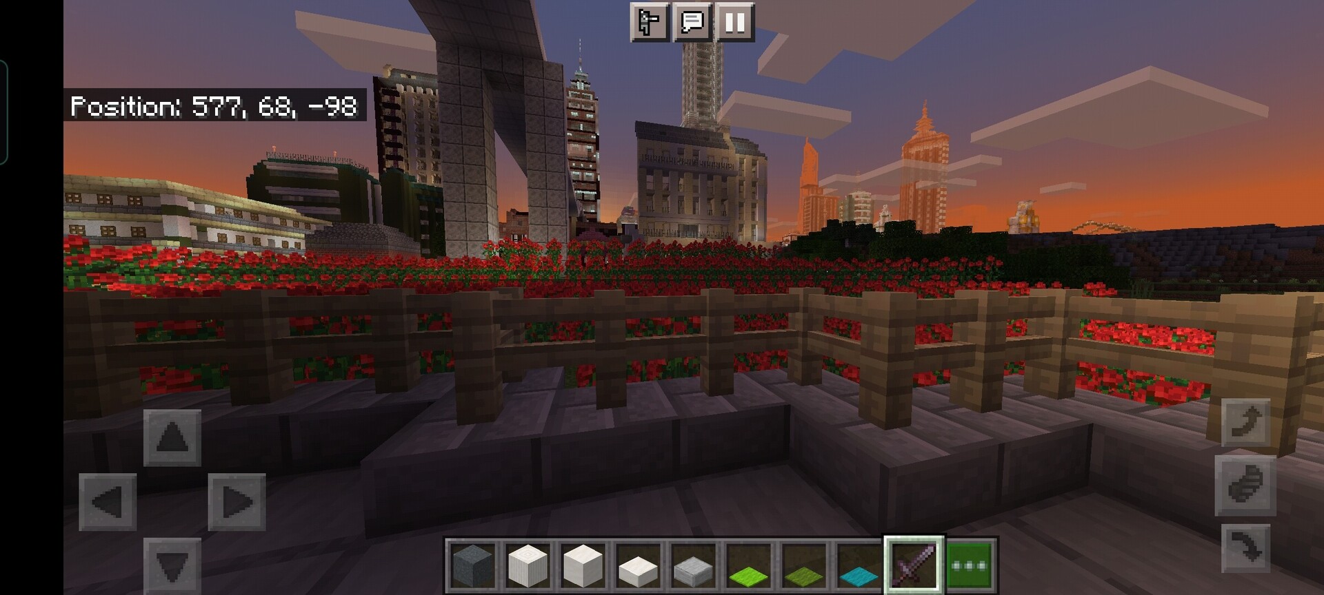 A French town with its Street houses 1:1 scaled Minecraft Map