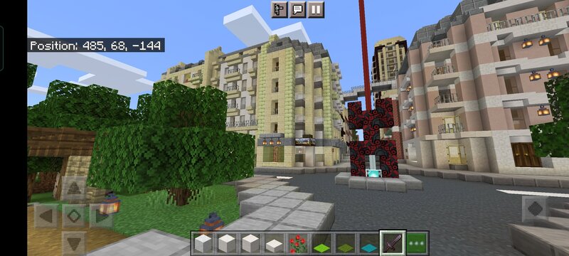 A French town with its Street houses 1:1 scaled Minecraft Map