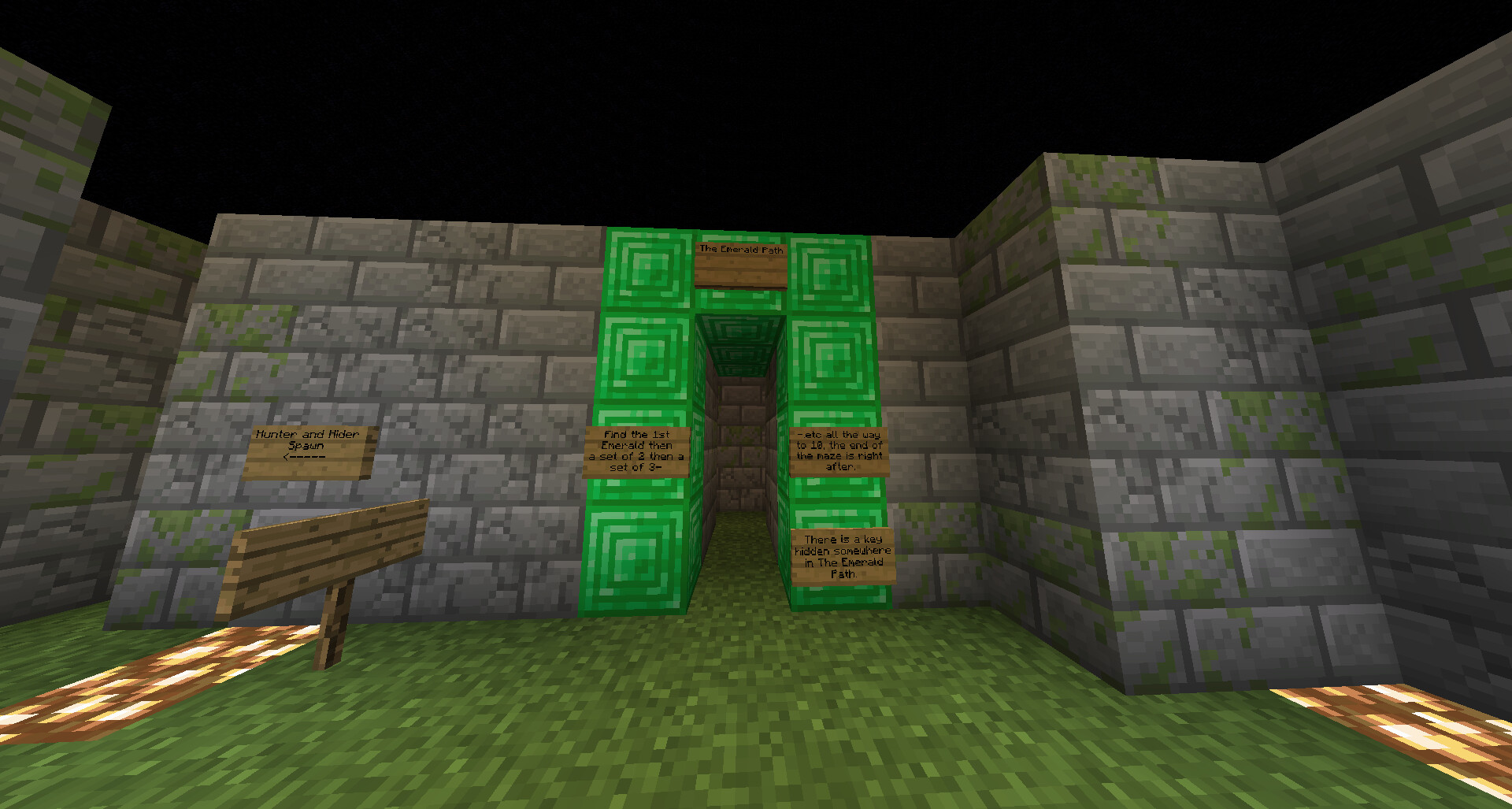 Maze Hunt (Huge Maze map with Hunter/Hider fun) Minecraft Map