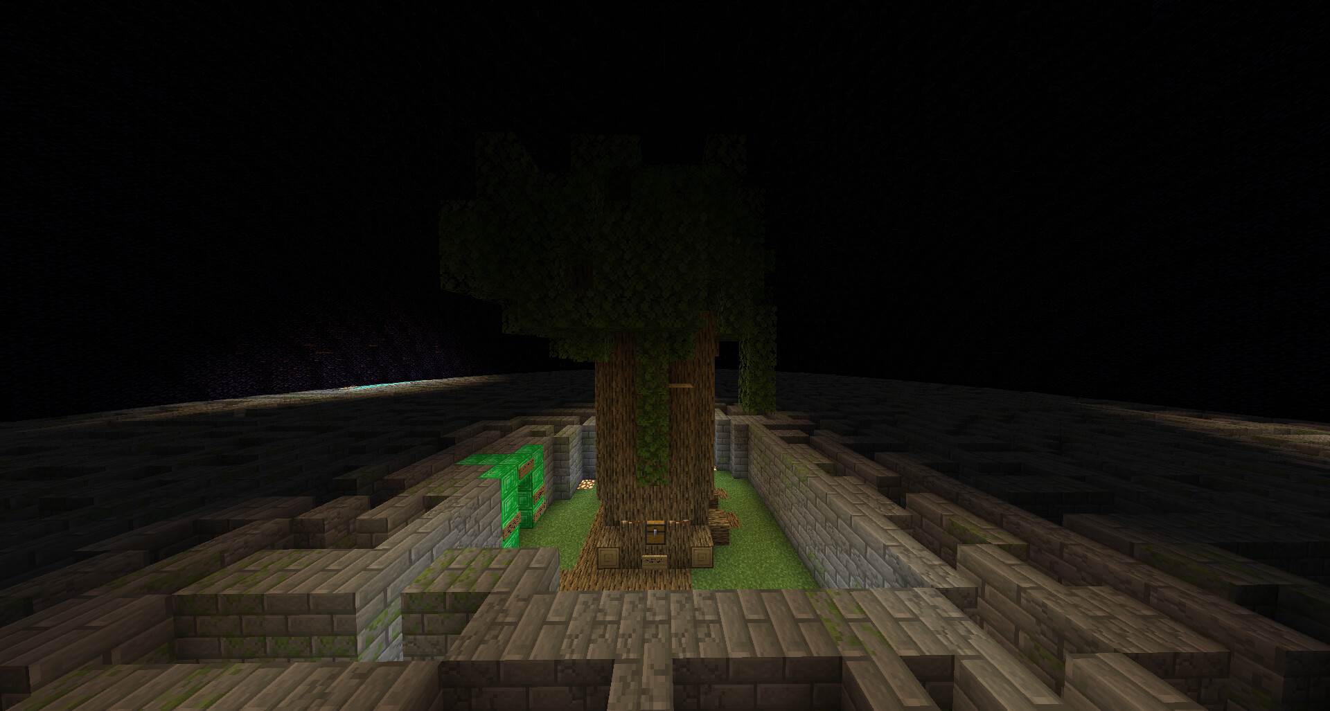 Maze Hunt (Huge Maze map with Hunter/Hider fun) Minecraft Map