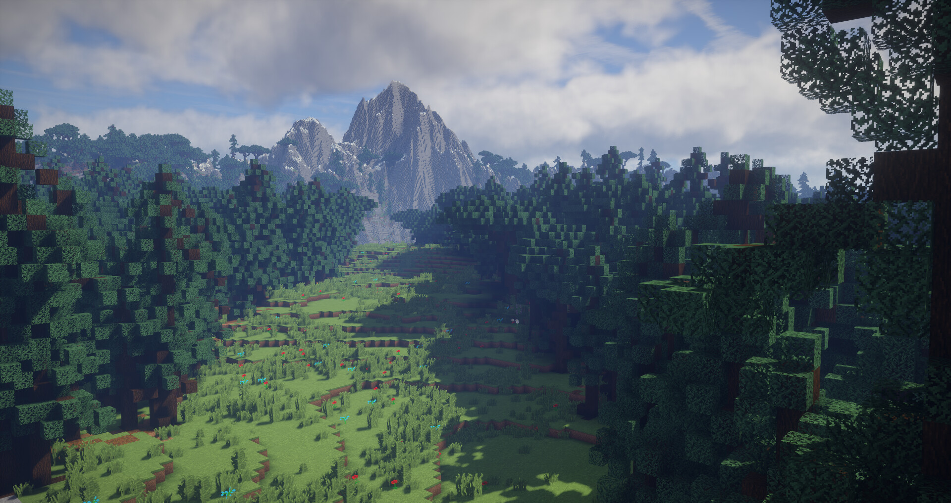Mountainlake - A huge mountain & lake in a forest valley Minecraft Map