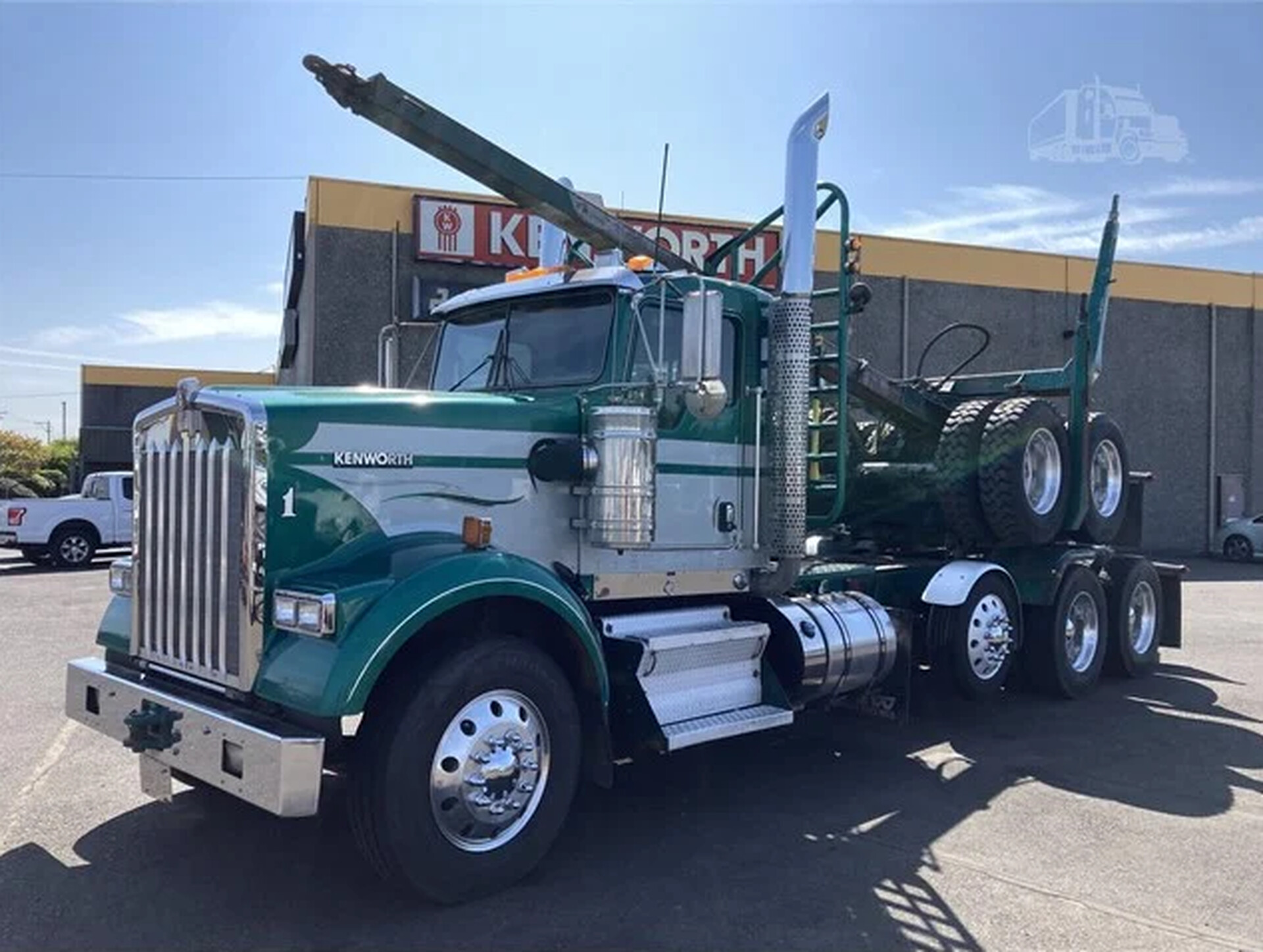 Kenworth W900B, Log Truck [With Download] Minecraft Map