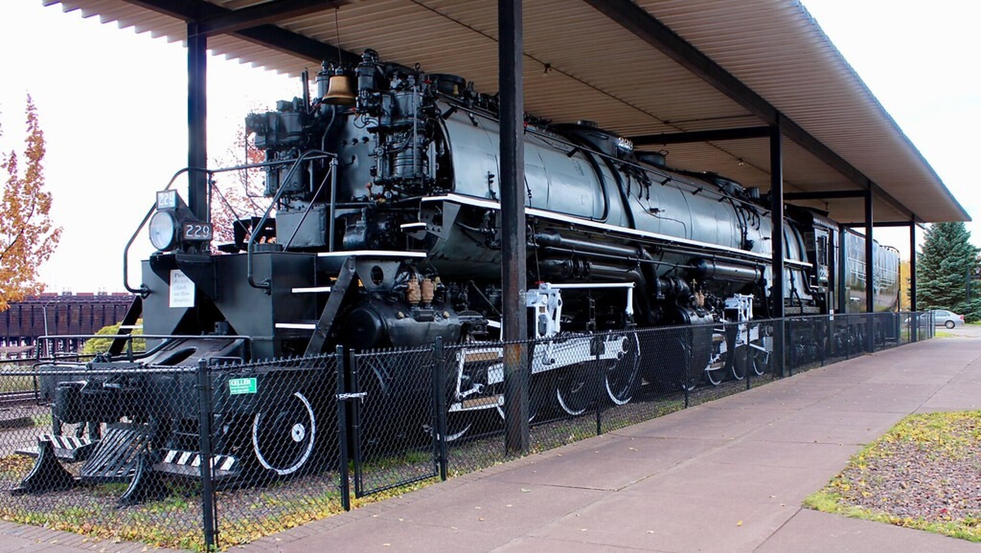 Duluth Missable & Iron Range 2-8-8-4 Yellowstone Minecraft Map