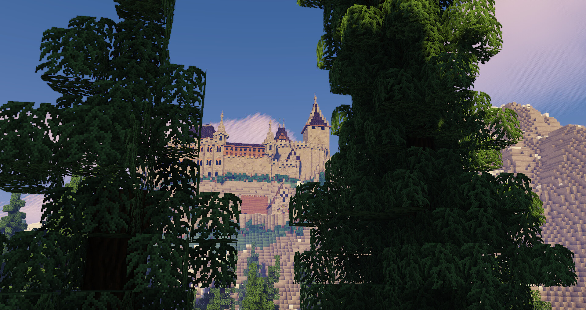Medieval mountain castle (Alenvins Project) Minecraft Map