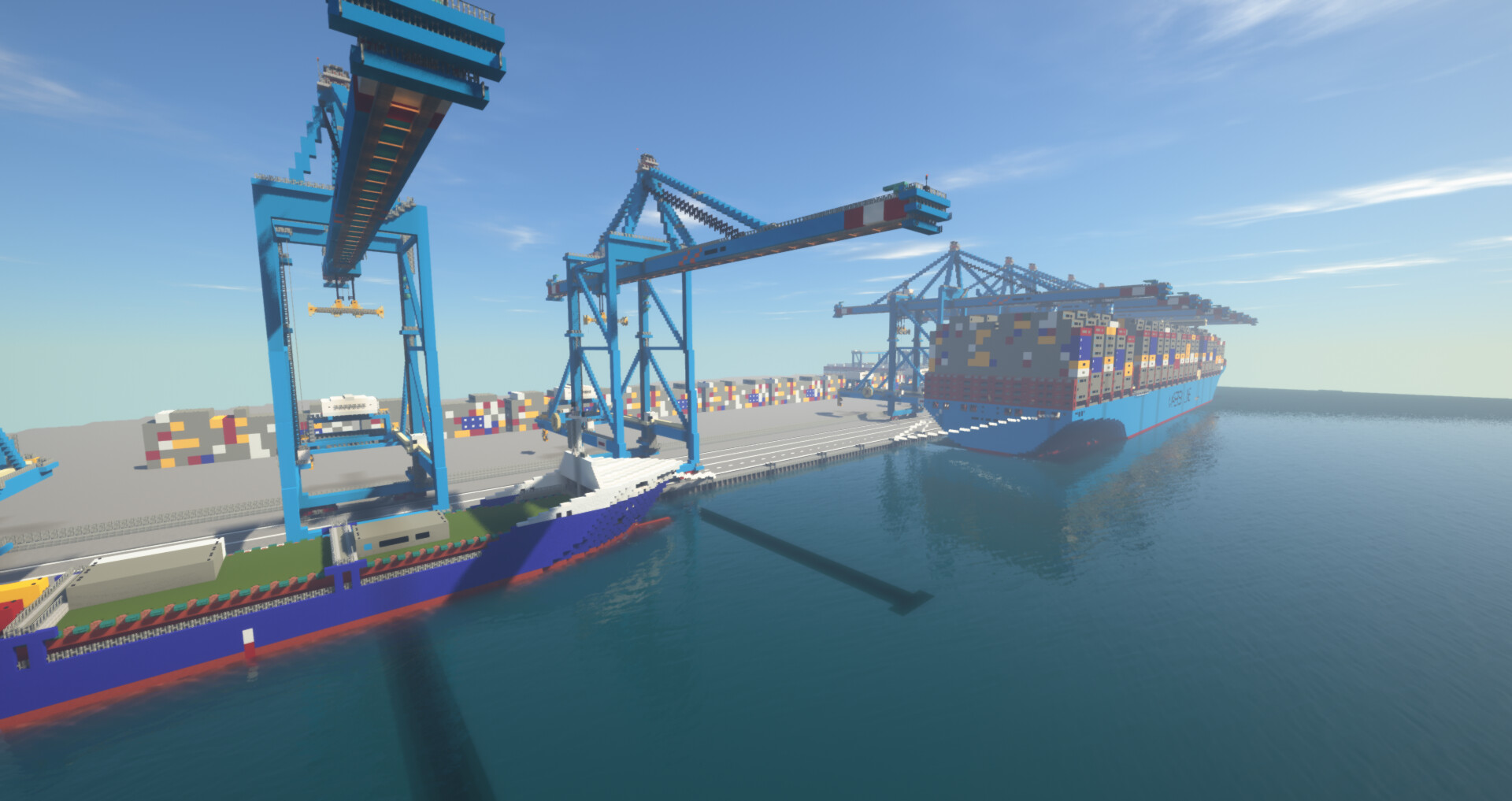 APM TERMINAL 2 ROTTAERDAM AND CONTAINER SHIP MAERSK TRIPLE-E Minecraft Map