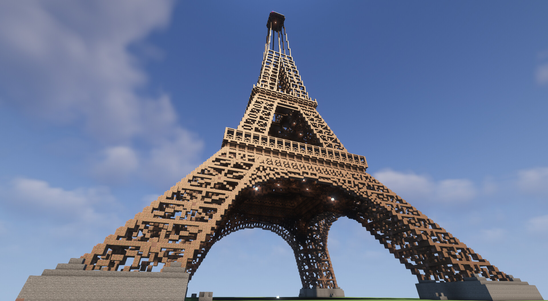 EIFFEL TOWER - Real Size - 324 meters! Minecraft Map