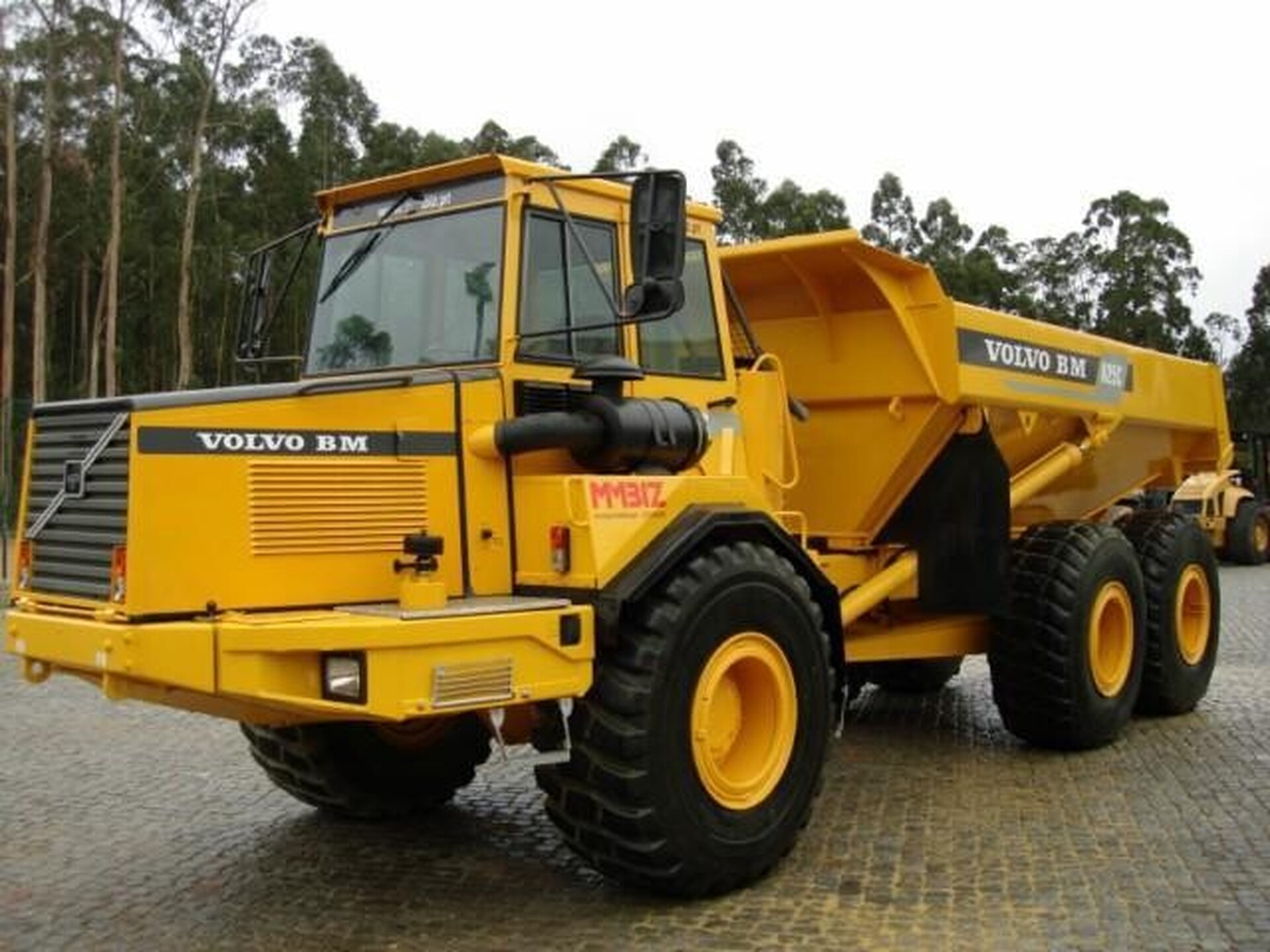 Volvo A25C, Articulated dump truck [With Download] Minecraft Map