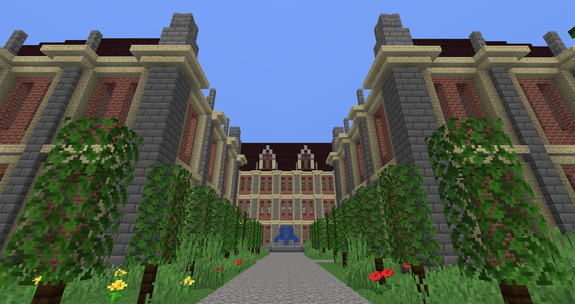 Small French chateau inspired by the Palace of Versailles Minecraft Map