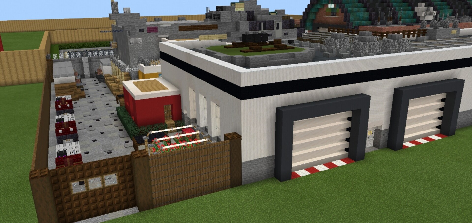 Tank Garage (May 2021 update) Minecraft Map