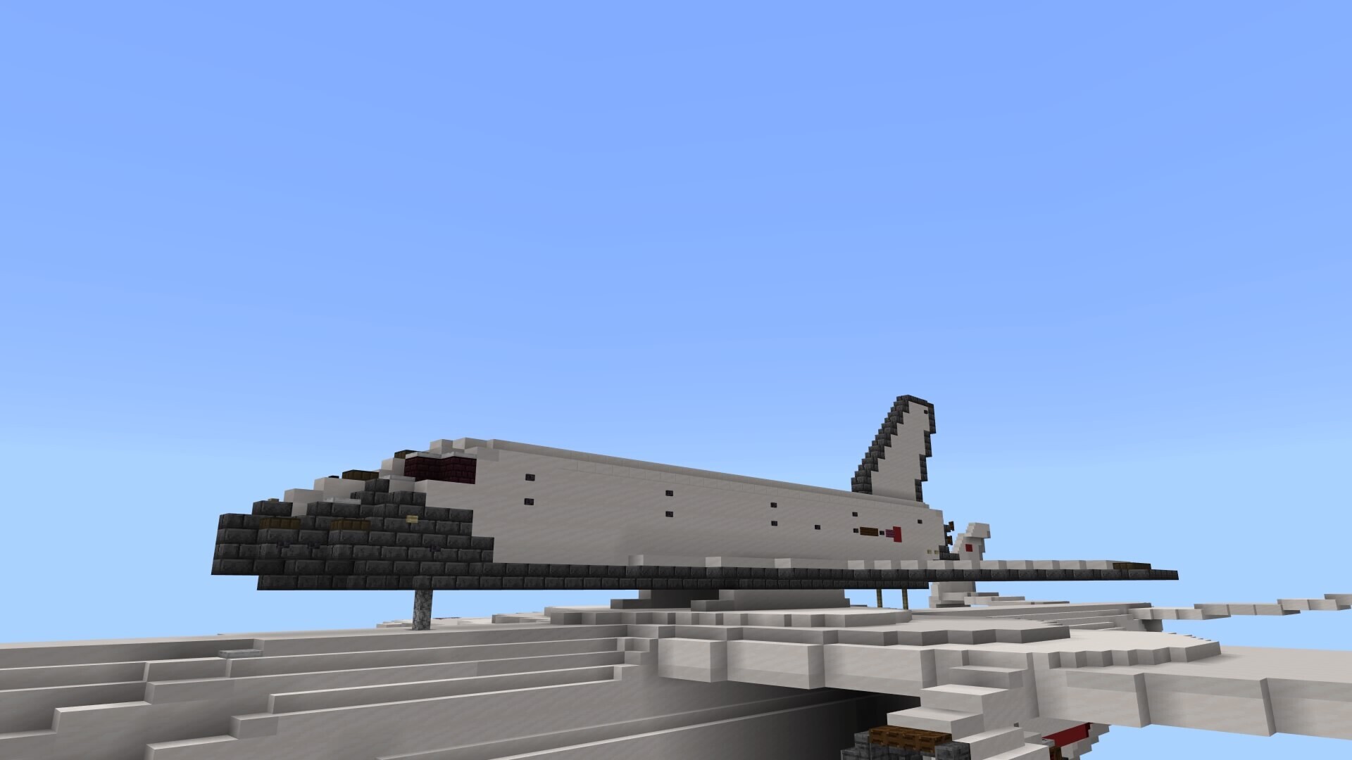 Buran space shuttle with the AN-225 Mriya Minecraft Map