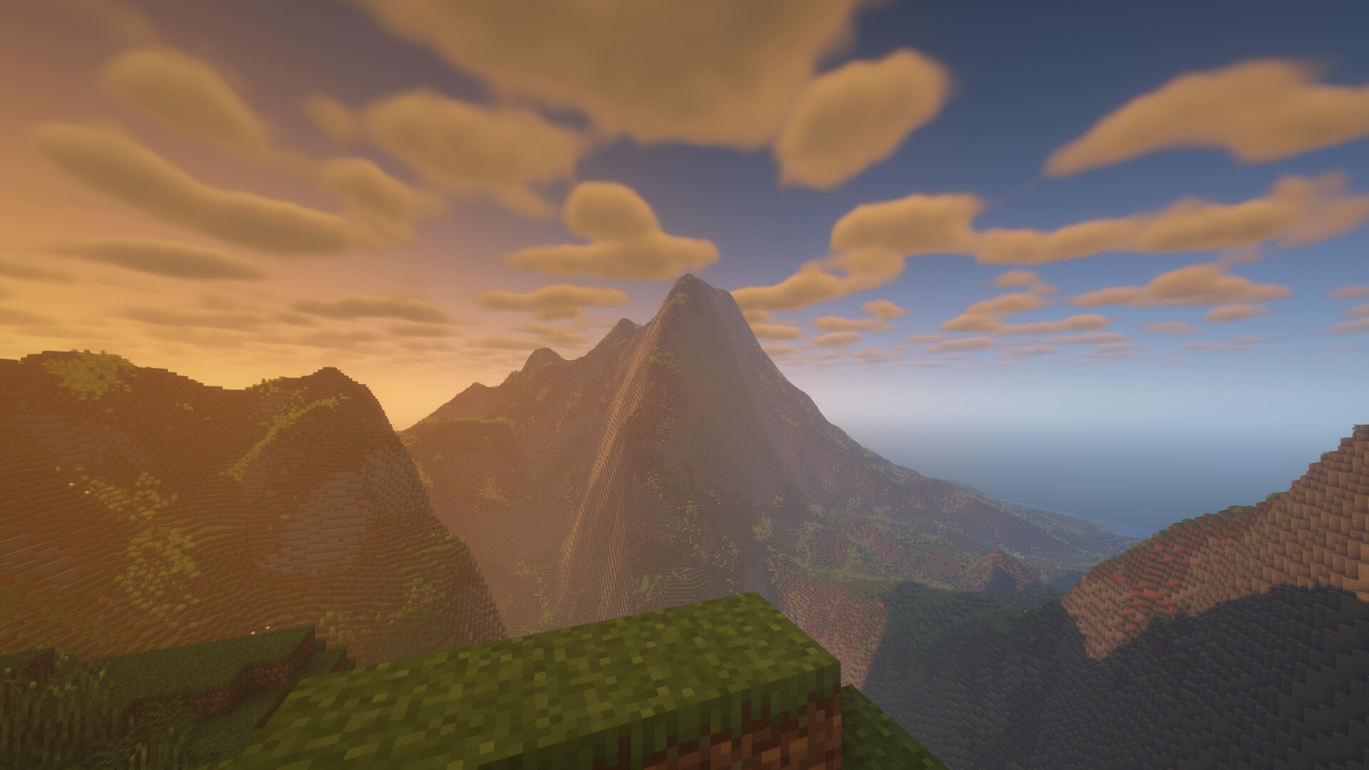A fairly large mountain Minecraft Map