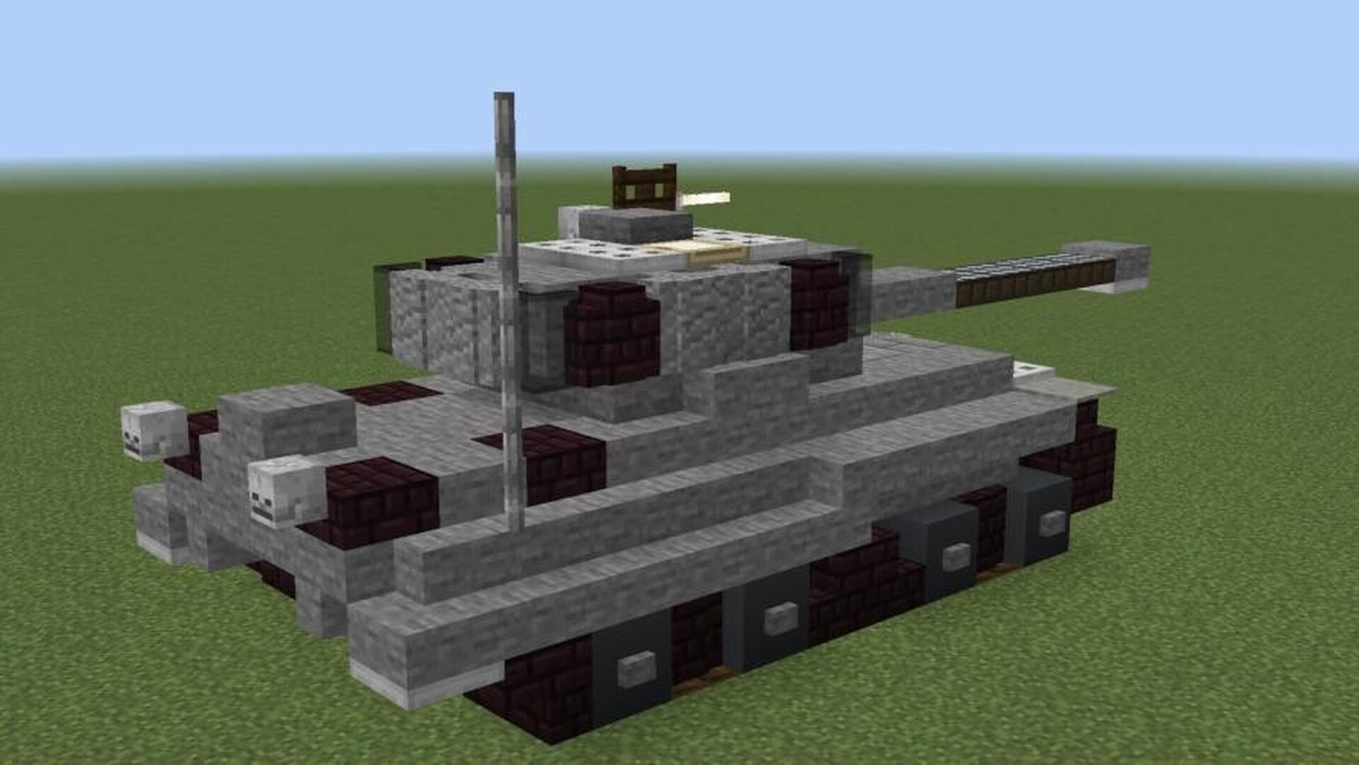 1.5:1 scale Panzerkampfwagen Tiger Ausf. B (Tiger II P and H) Minecraft Map