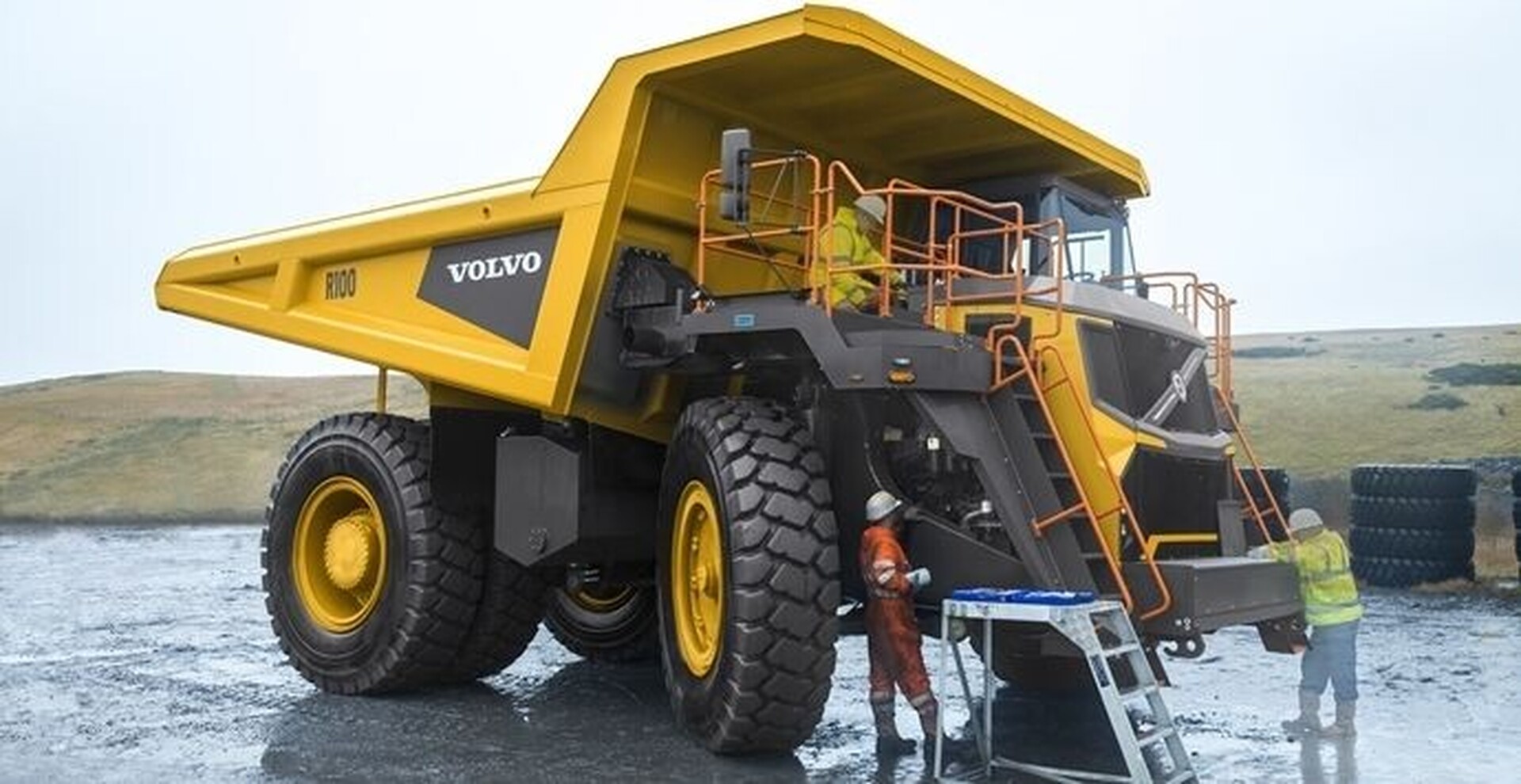 Volvo R100E Mining Truck Minecraft Map