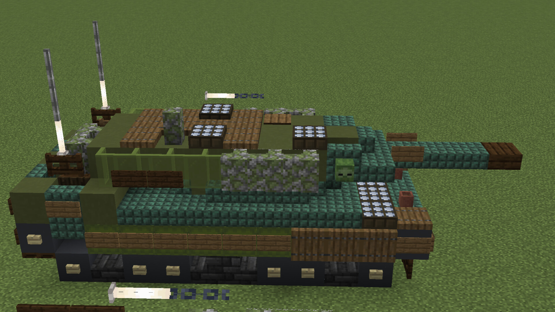 1.5:1 scale Leopard 2A5 and 2A6 main battle tanks Minecraft Map