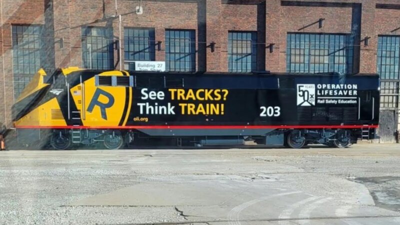 Amtrak - P42DC + "203 Operation Lifesaver Unit" Minecraft Map