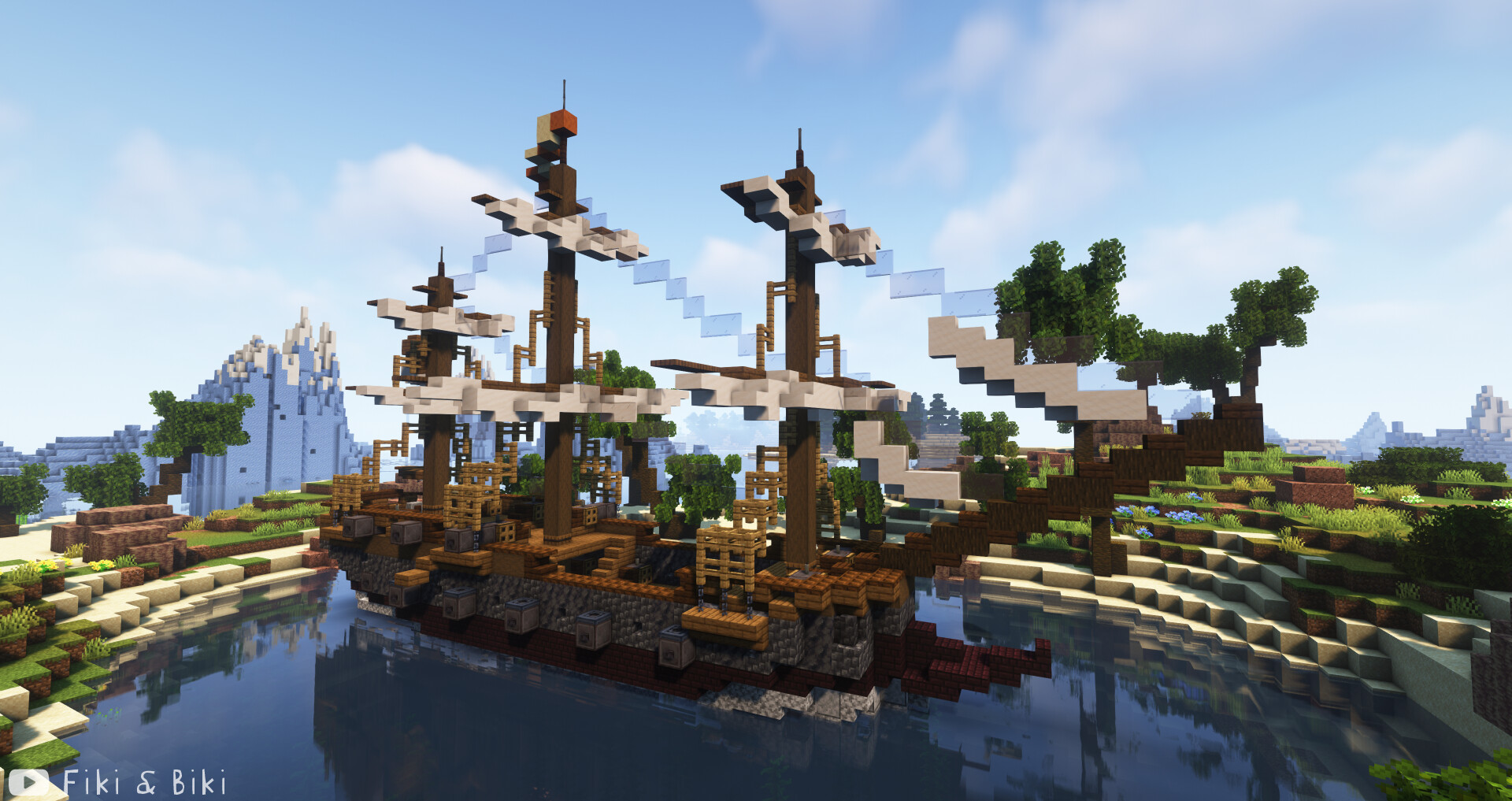 Ship in a Tropical Cove Minecraft Map