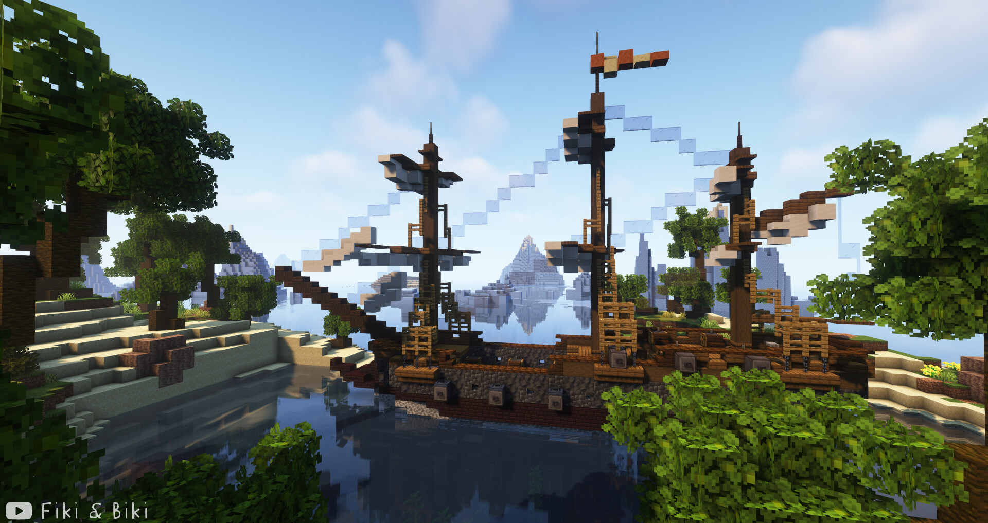 Ship in a Tropical Cove Minecraft Map