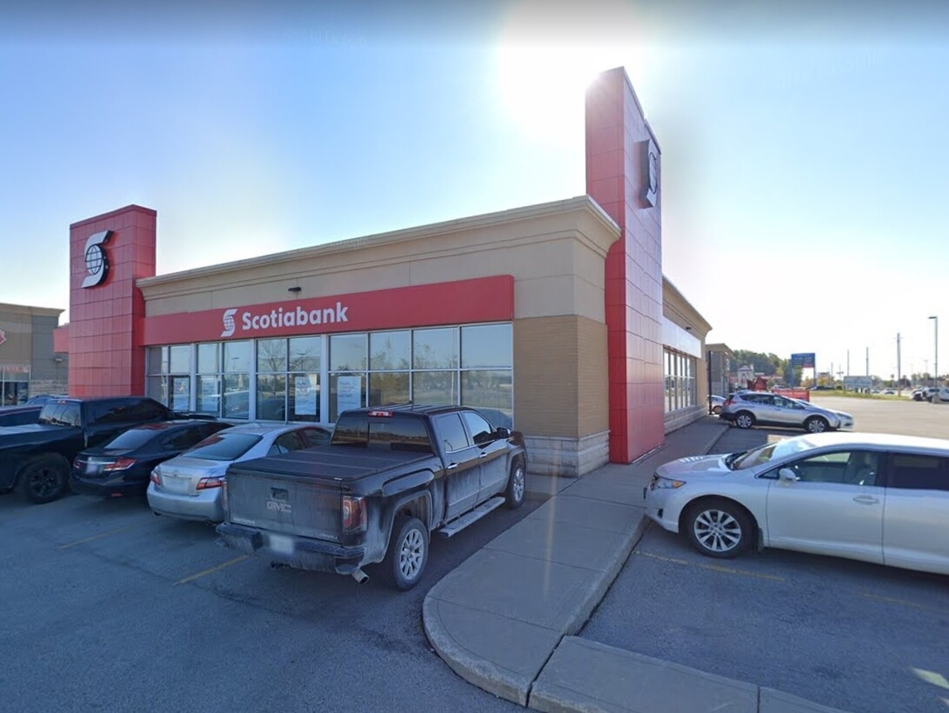 Realistic Scotiabank (With Interior) Minecraft Map