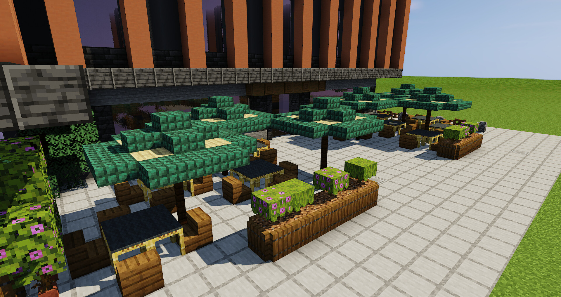 Mid-rise Modern Apartment Building Minecraft Map