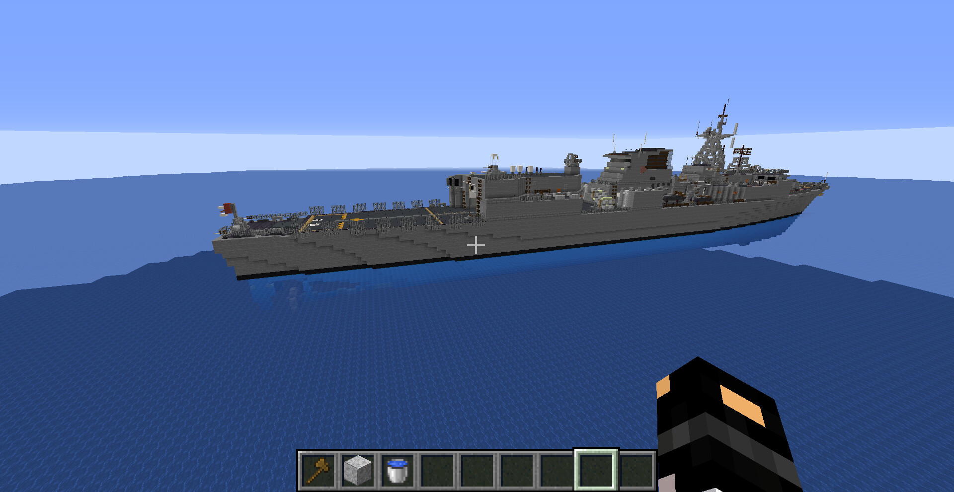 1.5:1 halifax class frigate by mustangowen Minecraft Map