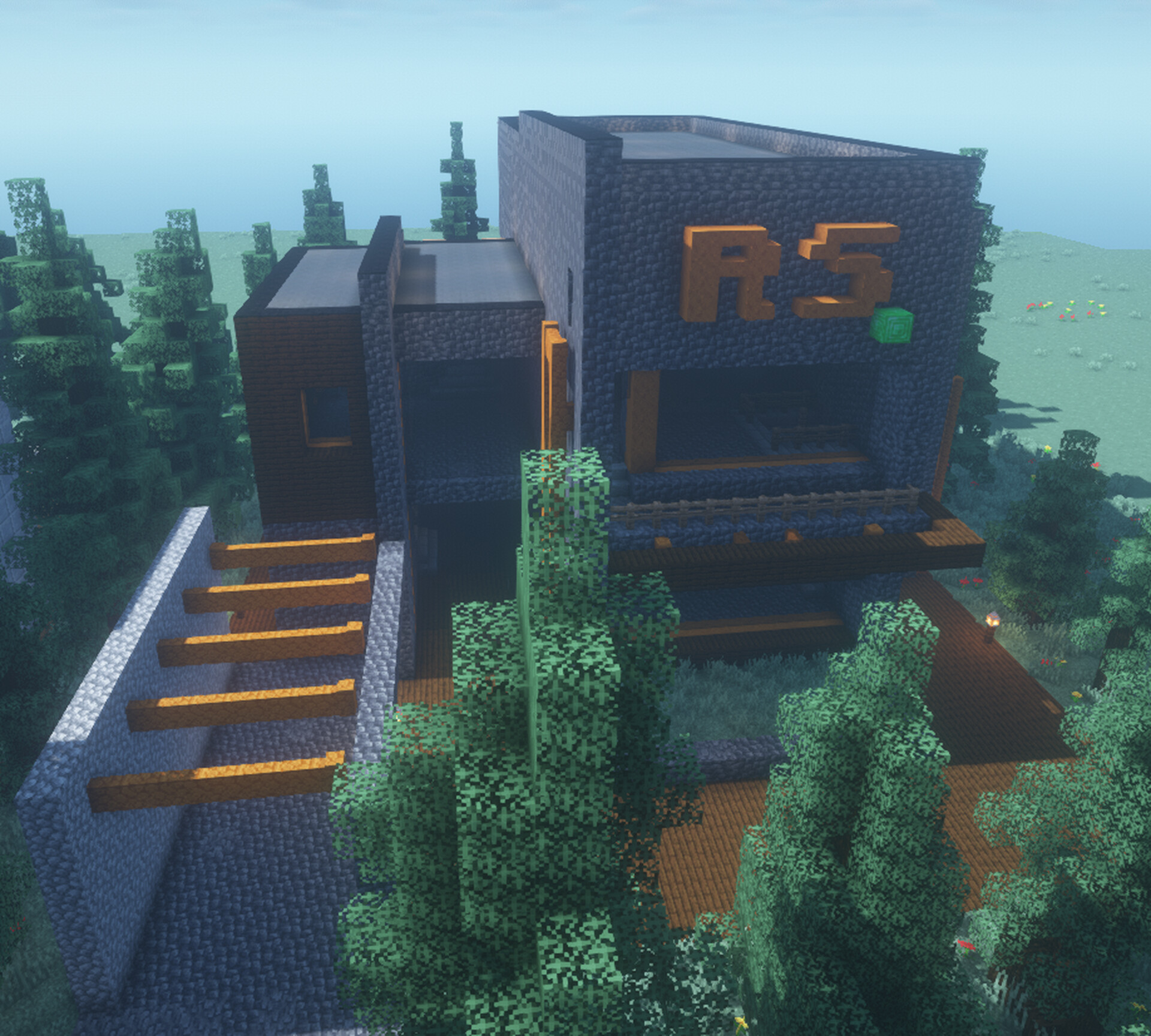 Mini-hotel in the coniferous forest Minecraft Map