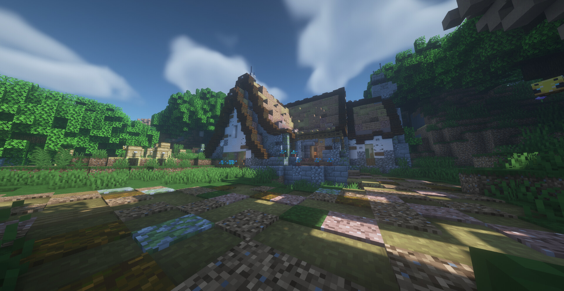 The Royal Apiary Minecraft Map