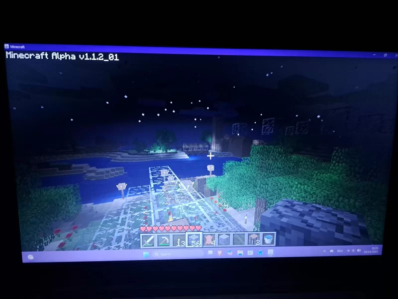 2fort in Alpha 1.1.2_01 (unfinished) (tell me if the download worked ...