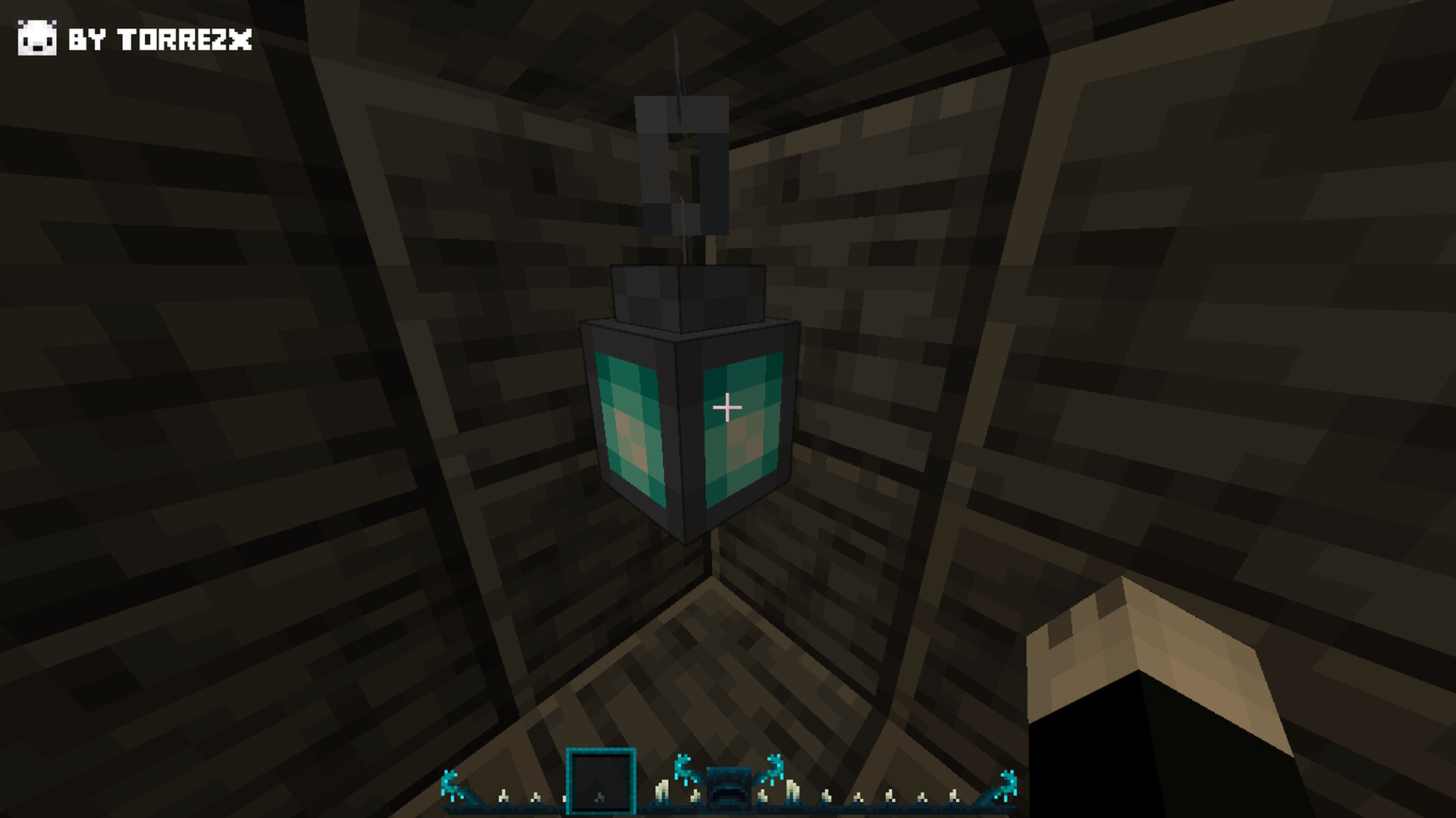 Torrezx-Warden hotbar Minecraft Texture Pack