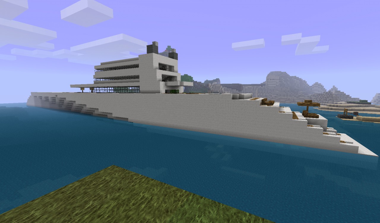 Modern Luxury Yacht Minecraft Map