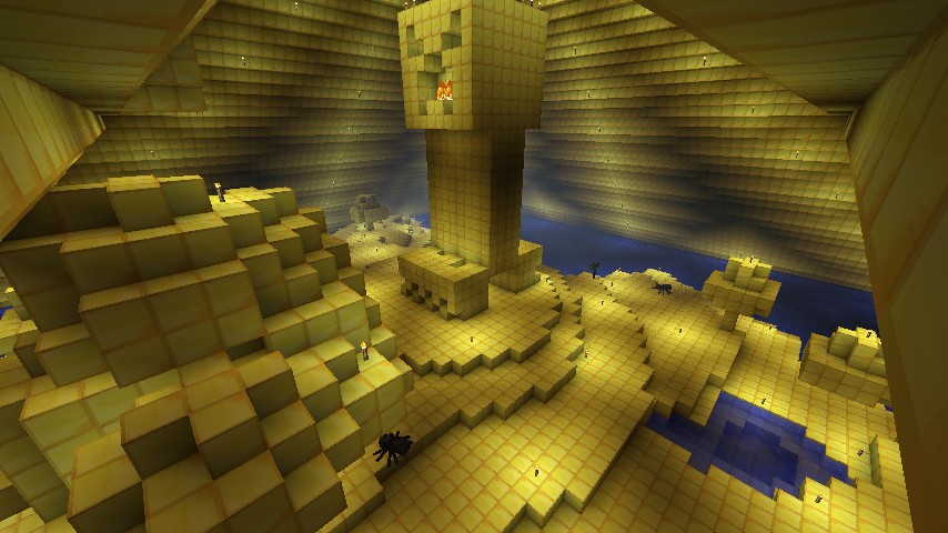 Pyramid of gold, rulled by king creeper Minecraft Map