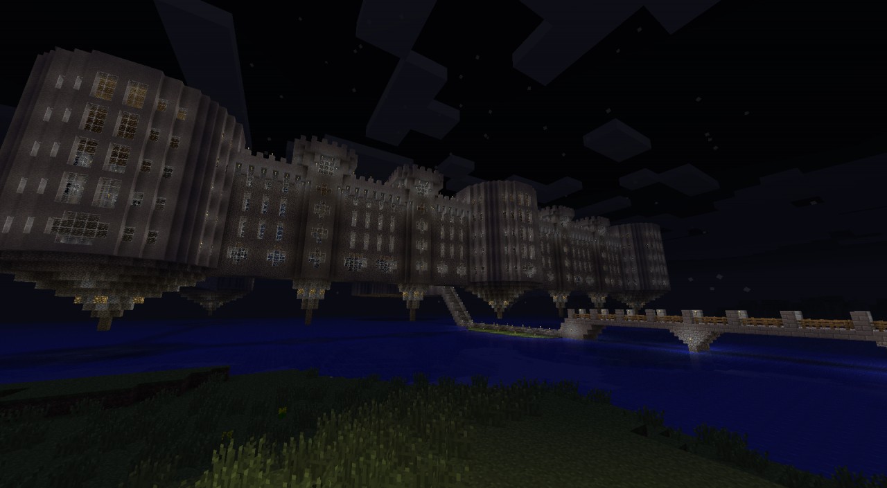 Functional floating fortress Minecraft Map