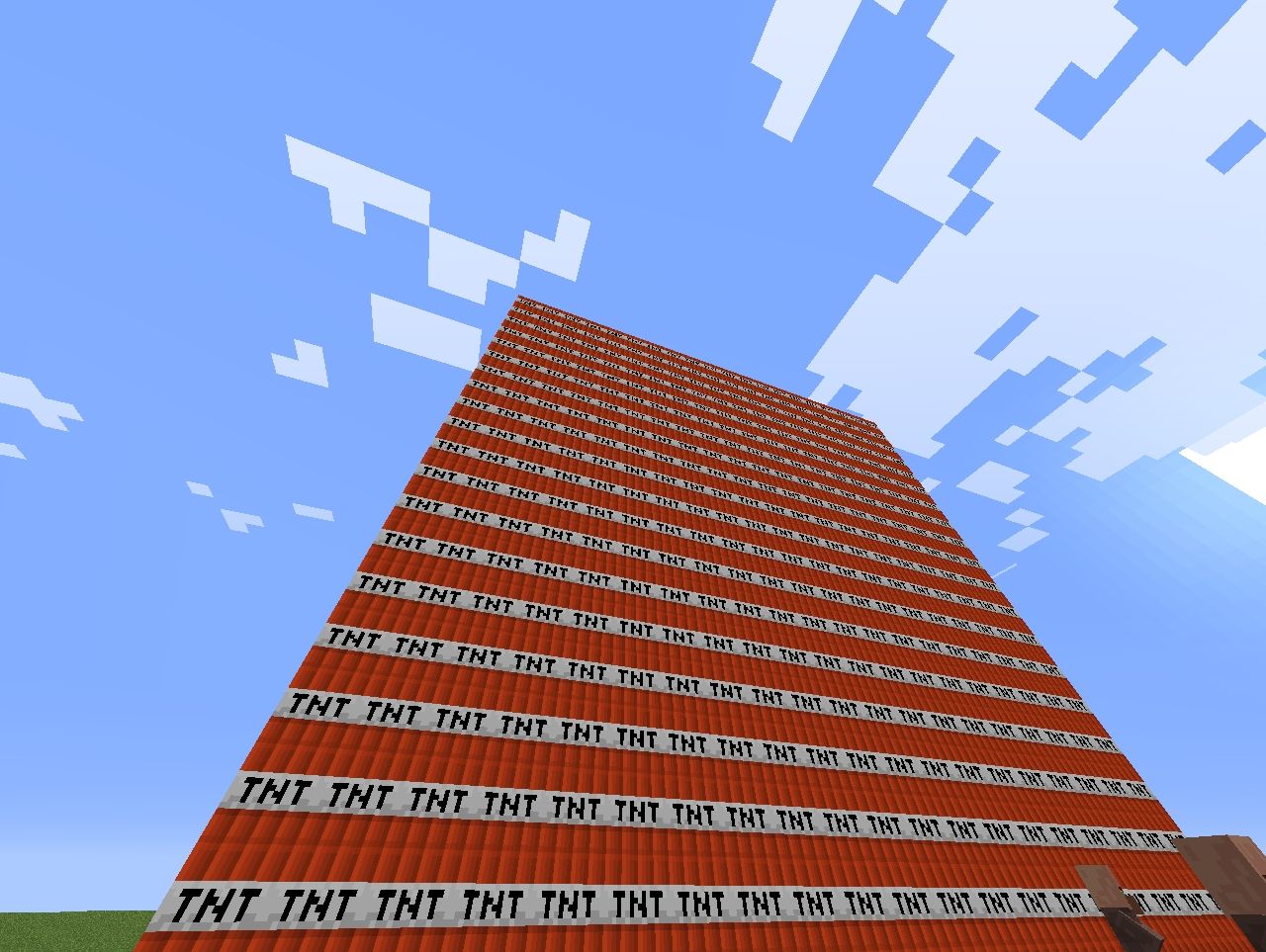 8 thousend blocks of TNT Minecraft Map