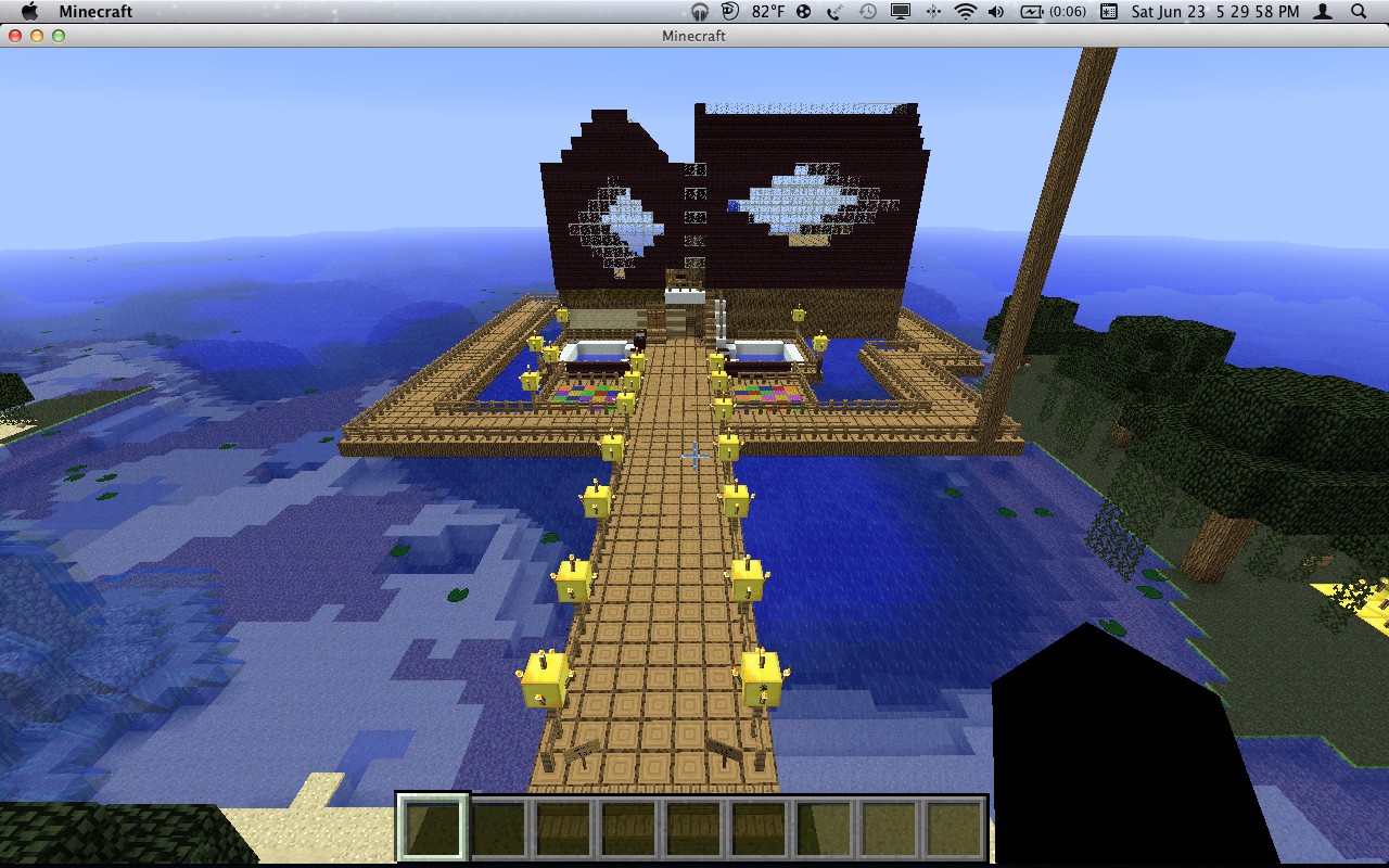 Wooden Mansion Boardwalk and Town (Creative) Minecraft Map