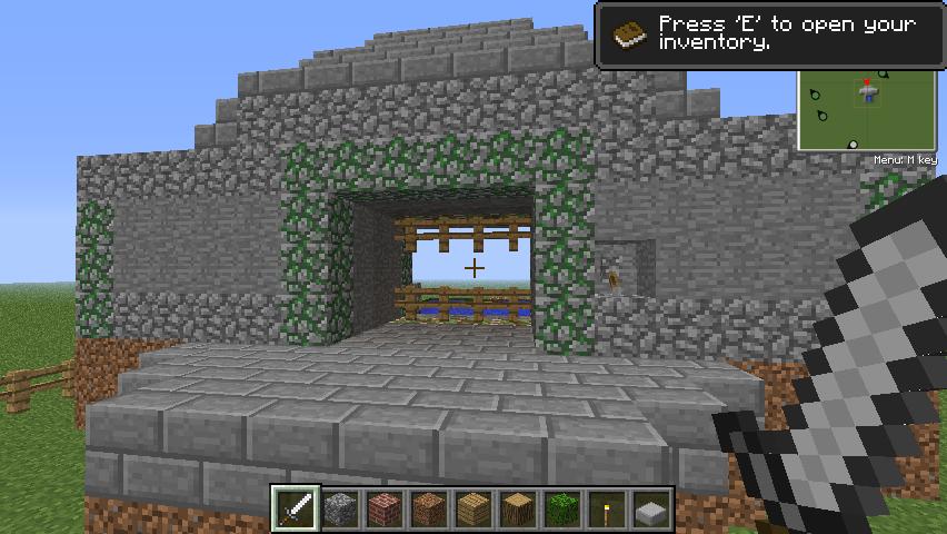 Simple Working Drawbridge/GateHouse Minecraft Map