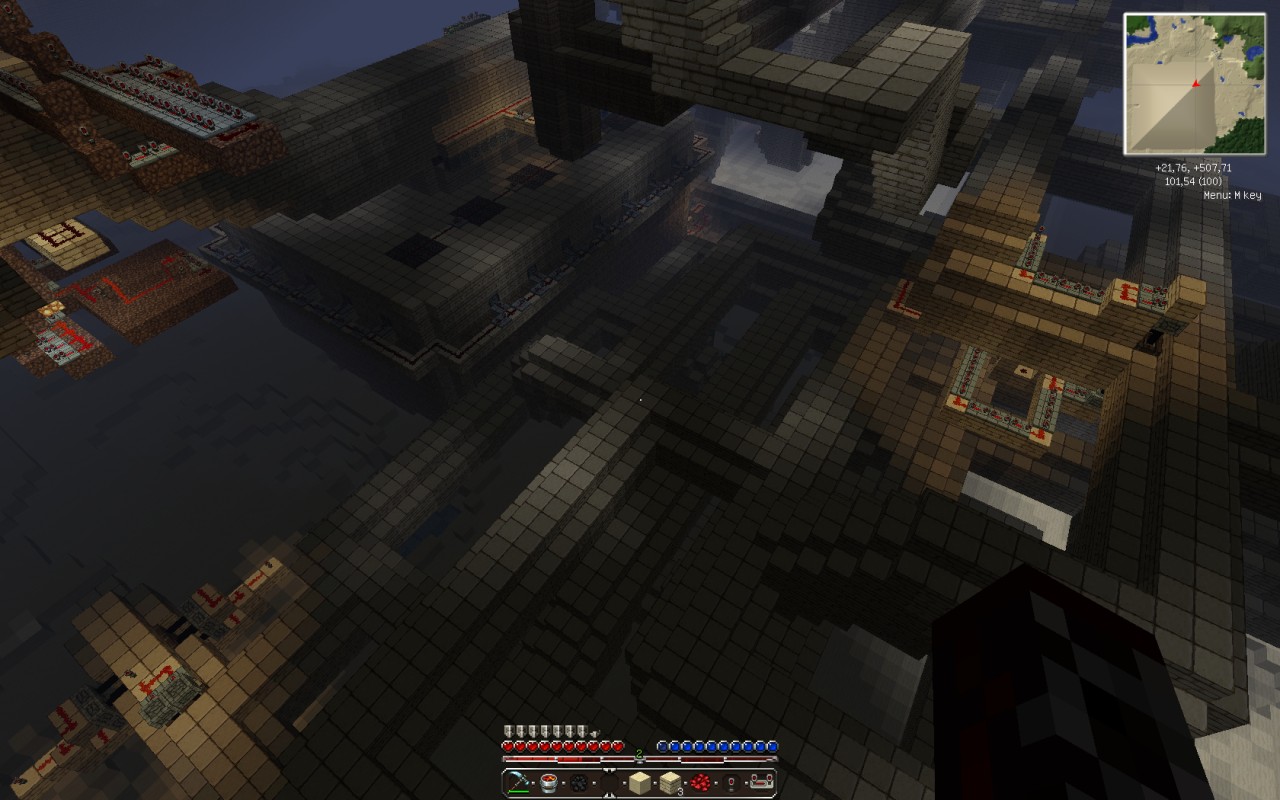 Piramid with traps Minecraft Map