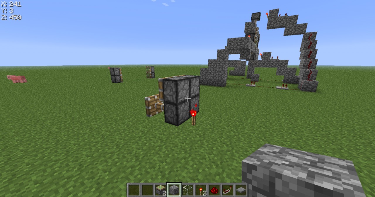 How to make a Redstone EASY door Minecraft Map